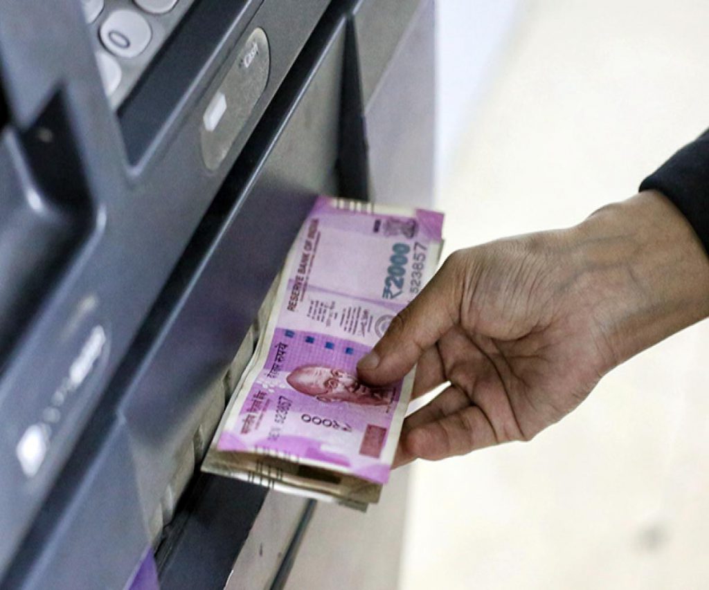 Bank ATMs Starts Dispensing of Rs 500 Instead of Rs 2,000 - Equitypandit