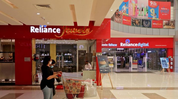 Reliance's Retail Unit Launches In-House Fashion Store Azorte in ...